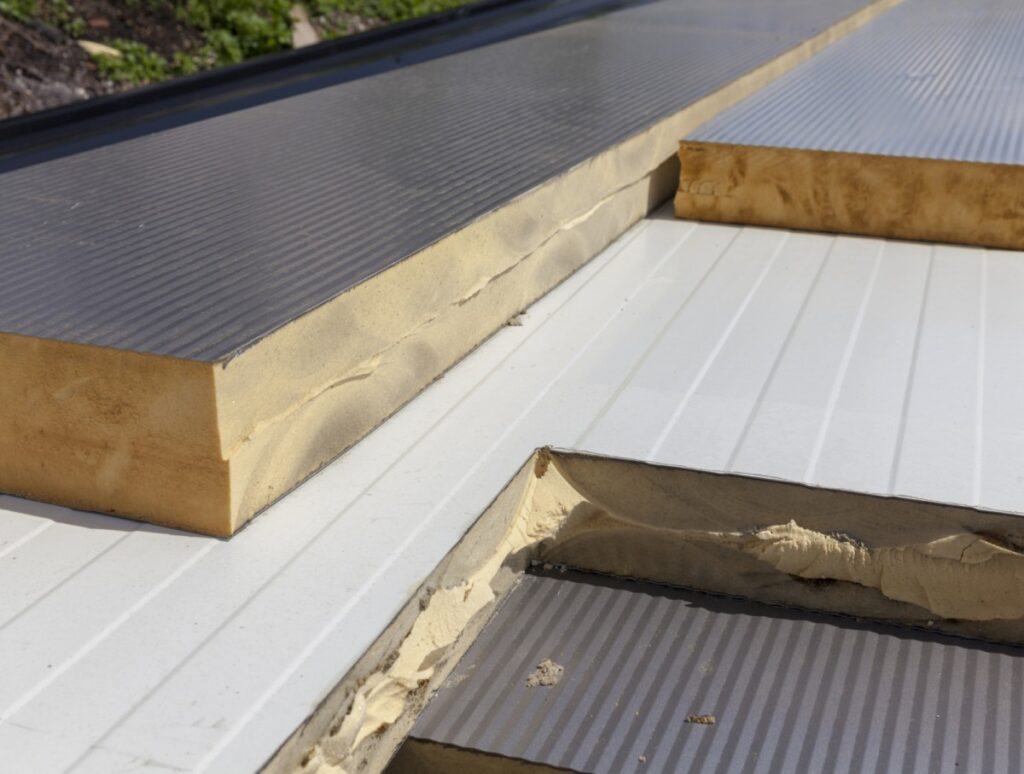 Sandviç Panel Nedir? Özellikleri, Avantajları ve Uygulama Alanları - Kimpur